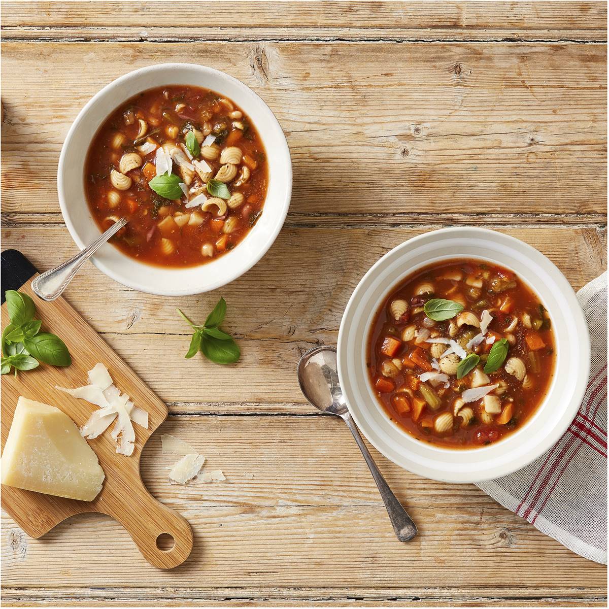 Campbell's Country Ladle Soup Minestrone 495g | Woolworths