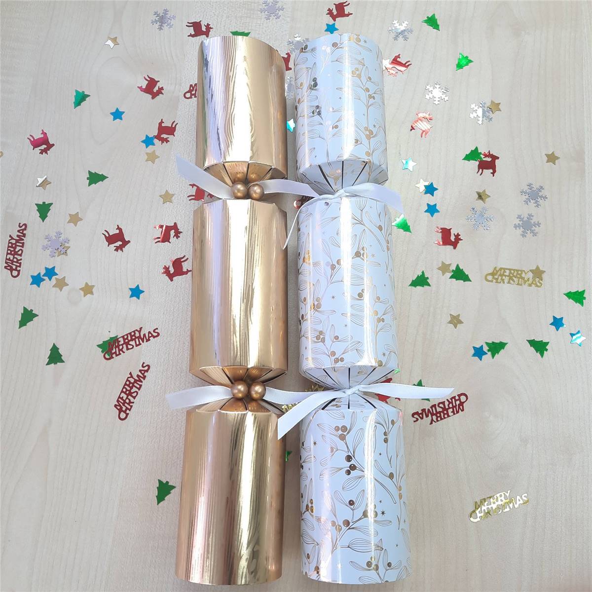 Christmas Bon Bons Gold Deluxe 6 Pack | Woolworths