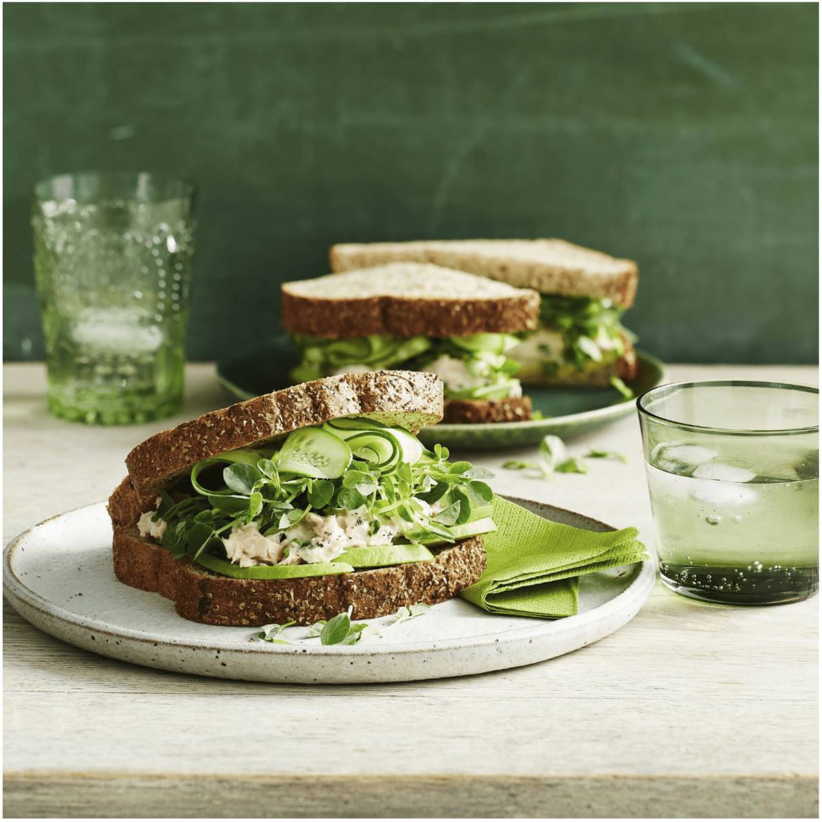 Helga's Grains & Seeds Sourdough Loaf 750g | Woolworths