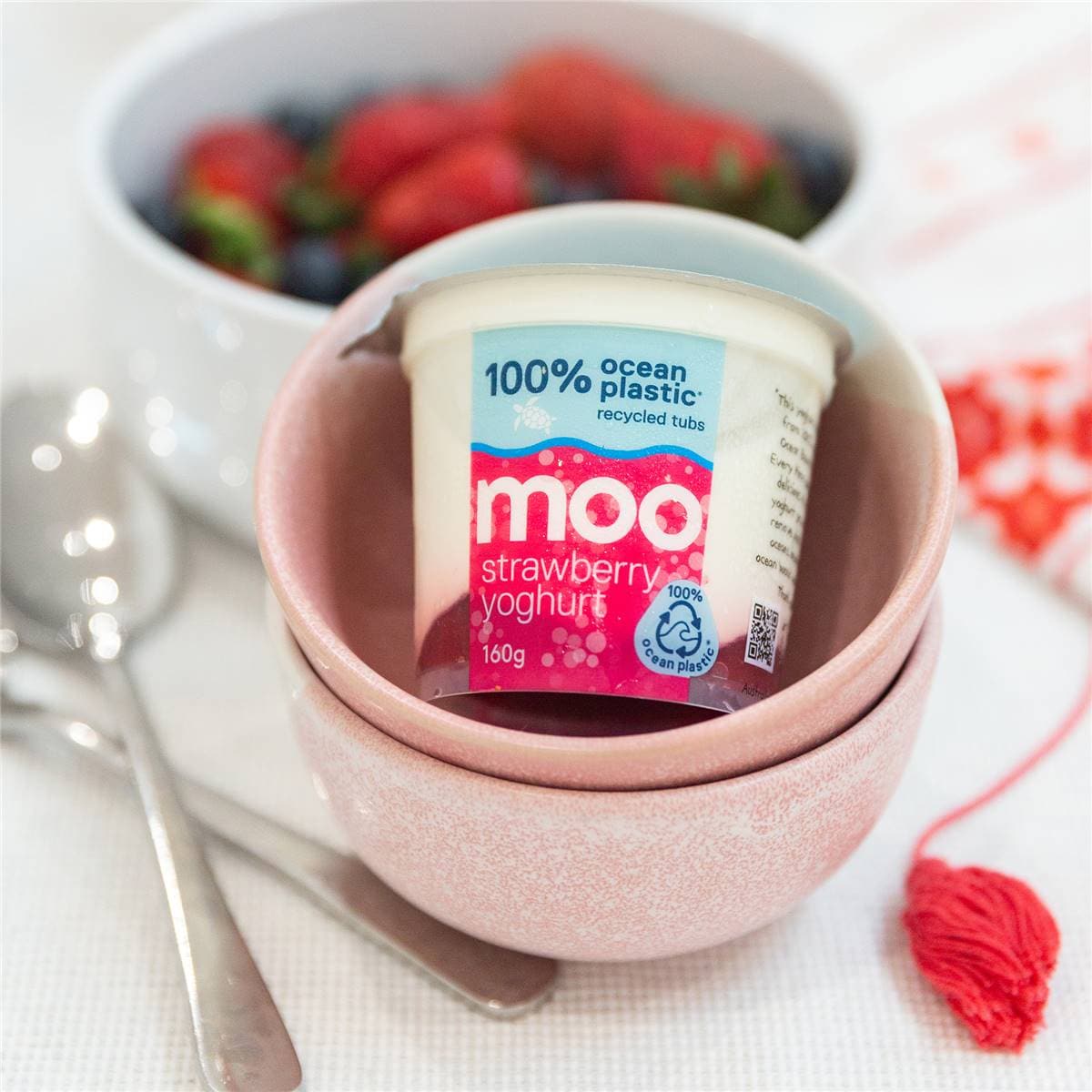 Moo Premium Yoghurt Strawberry 160g | Woolworths