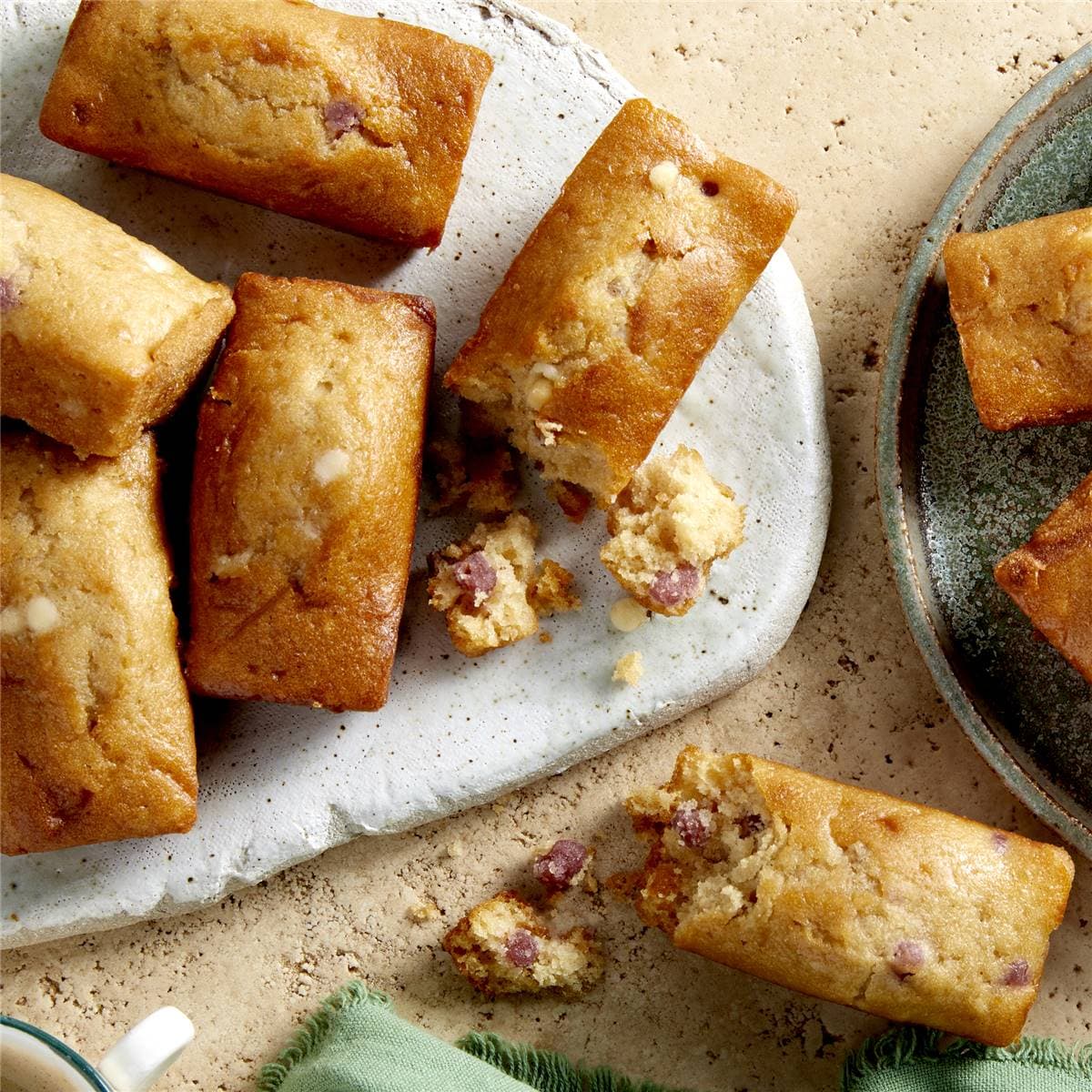 Woolworths Raspberry & White Chocolate Muffin Bar 10 Pack | Woolworths