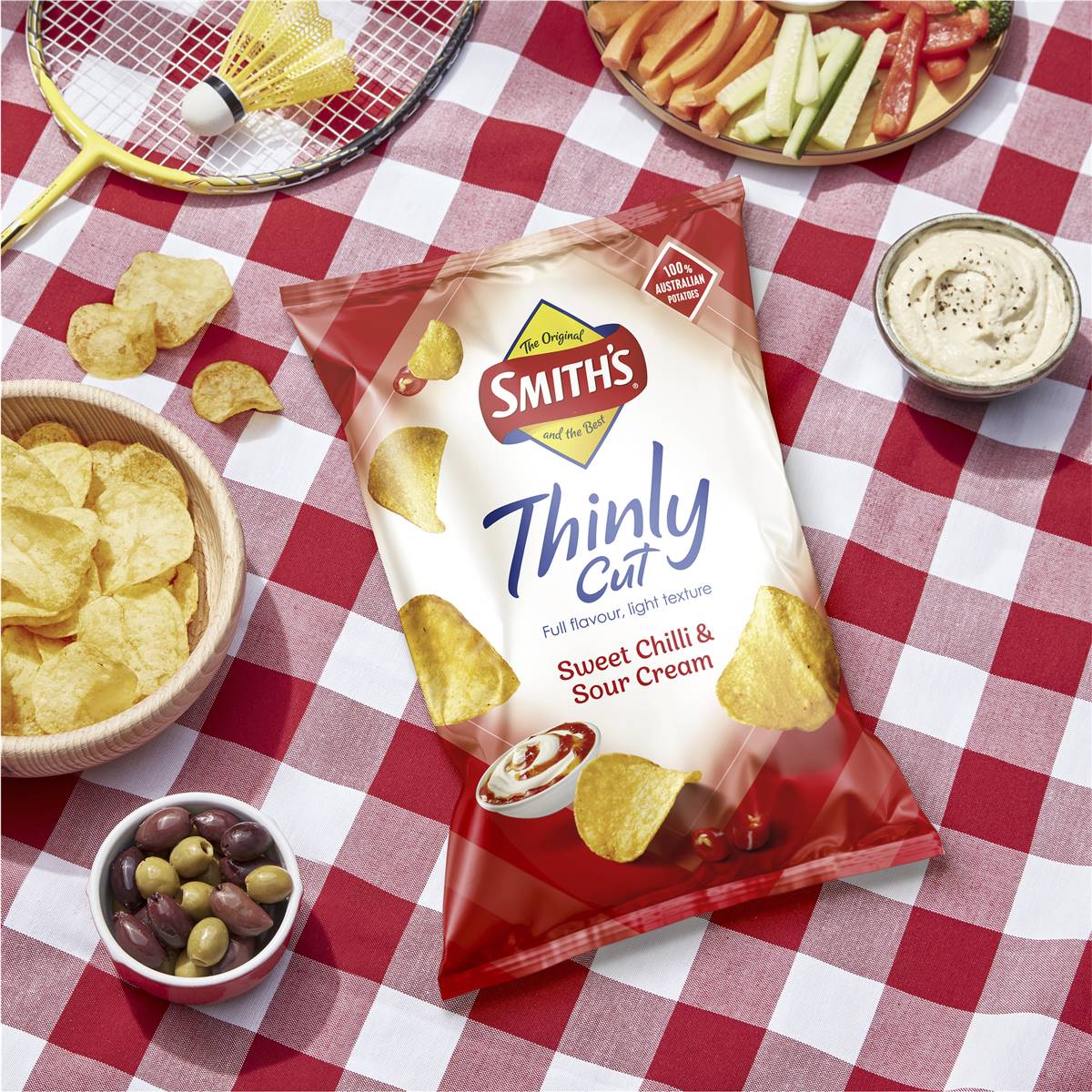 Smith's Thinly Cut Potato Chips Sweet Chilli & Sour Cream 175g | Woolworths