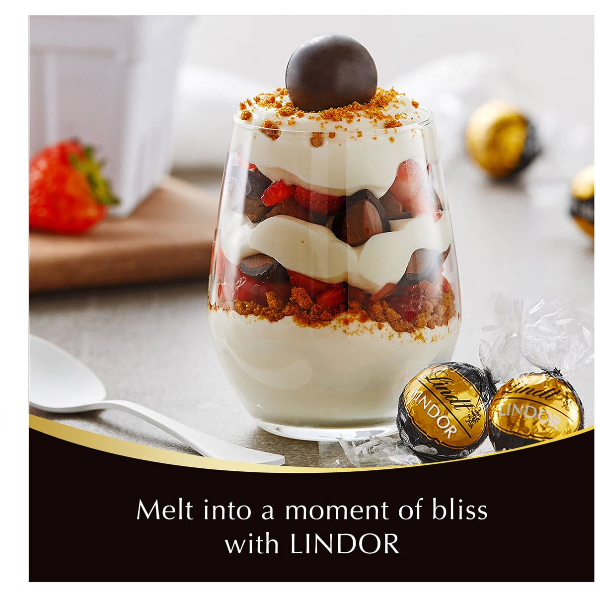 Lindt Lindor 70% Cocoa Dark Chocolate Bag 123g | Woolworths