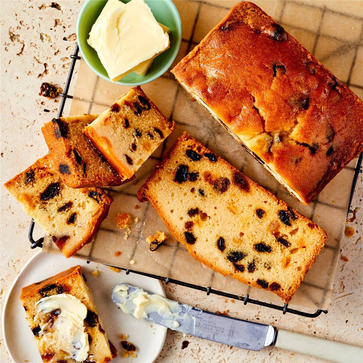 Woolworths Lightly Fruited Cake 700g | Woolworths