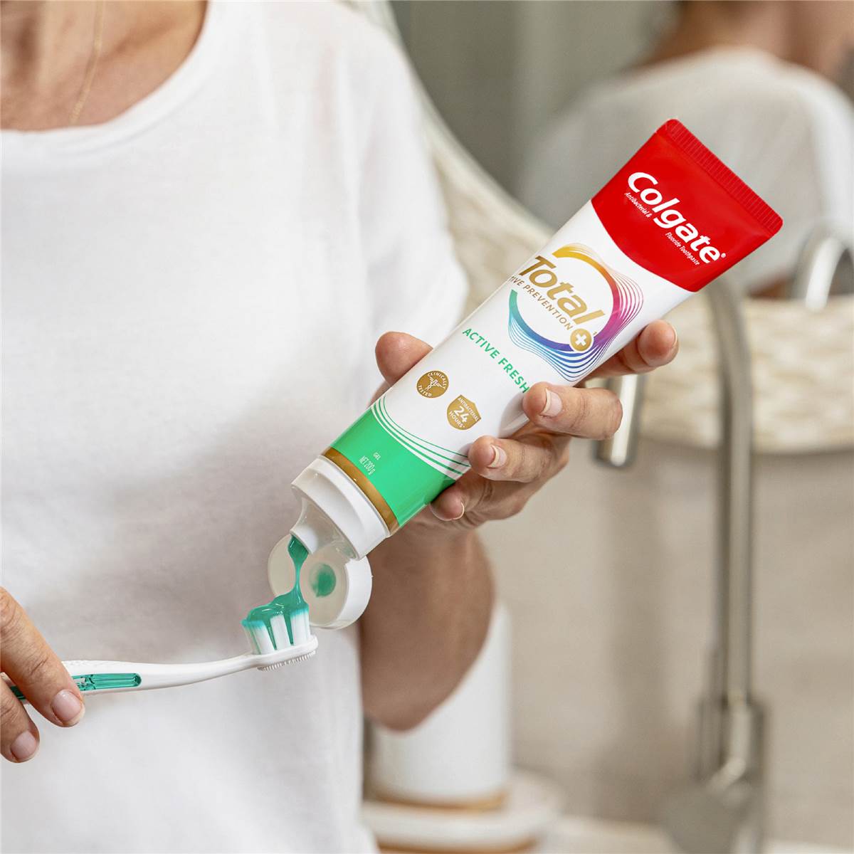 Colgate Antibacterial Toothpaste Total Advanced Fresh Gel 200g | Woolworths